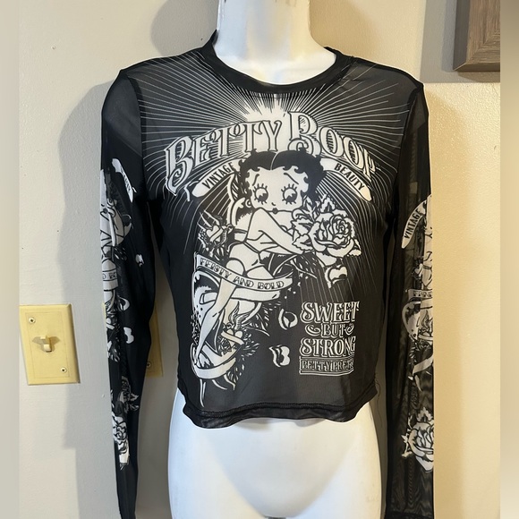 Betty Boop | Tops | Betty Boop Black And White Graphic Long Sleeve Top ...